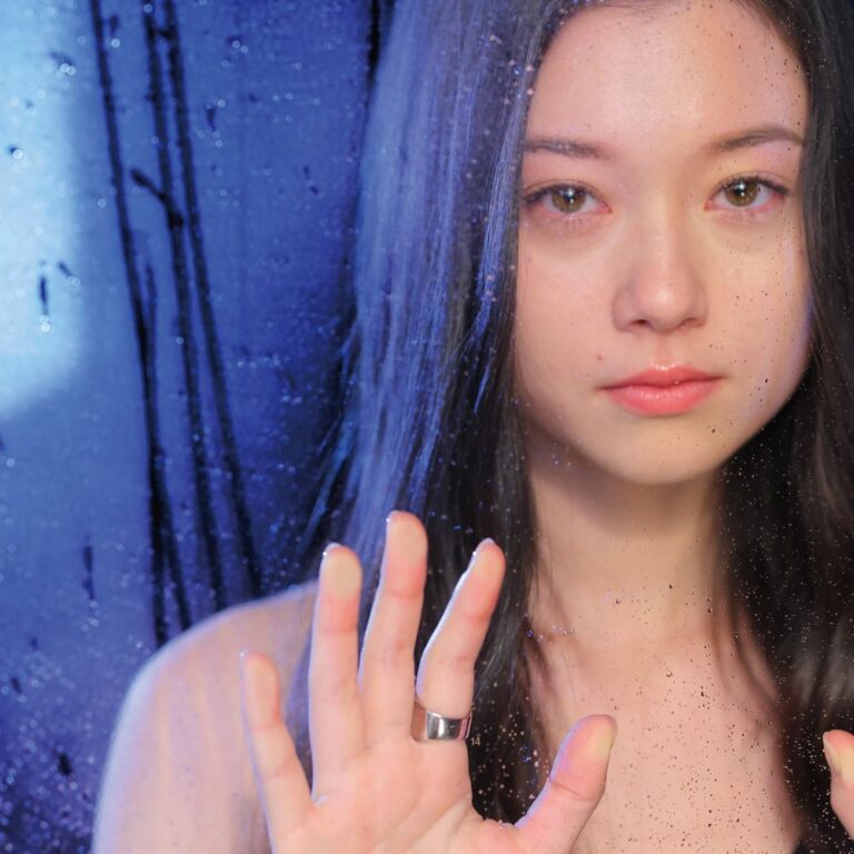 オリジナルTVアニメ『カミエラビ』ELAIZAによるOPテーマ『スクラップ＆ビルド』、AlisaによるEDテーマ「Bleed My Heart」のノンクレジットムービーが解禁！ | アニバース